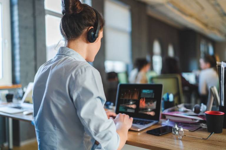 What Is Contact Center Technology and Software Trends?