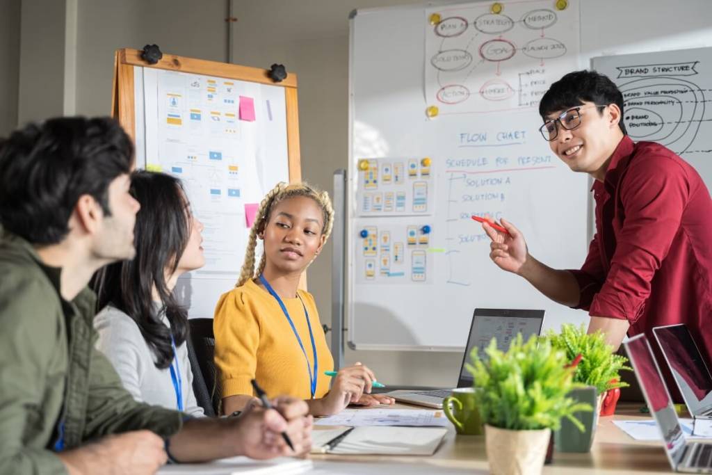 Outsourcing Technical Support and Help desk Call Center Services