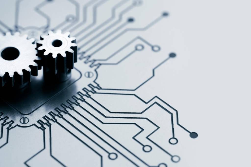 The Difference Between Help Desk and Tech Support Outsourcing