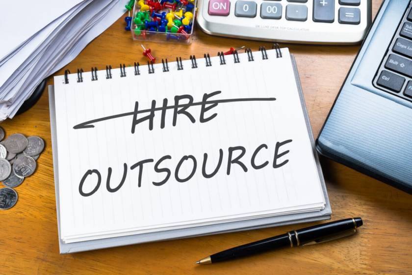 Outsourcing Desktop Support and Help Desk Support Guide