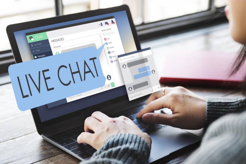 Live Chat Outsourcing to the Philippines: Pros and Cons
